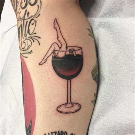 Arriba Imagen Tatuaje Copa De Vino Minimalista Cena Hermosa