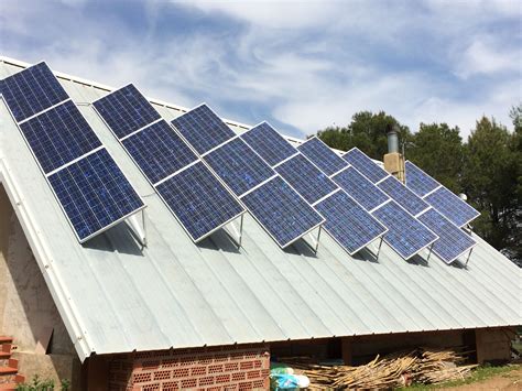 INSTALACION DE ENERGIA SOLAR FOTOVOLTAICA AISLADA 20KW DIA EN PALMA