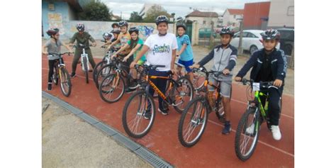 Ambérieu en Bugey Collège Saint Exupéry journée sportive pour les