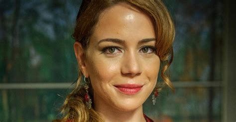 Leandra Leal surge em clique raro ao lado da mãe Ângela Leal Meditar