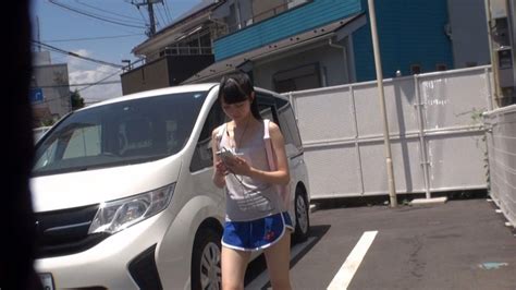 北陸のとある田舎町にノーブラでうろついていると噂の乳首ぽっち美少女を探しに車を走らせました プレステージ速報