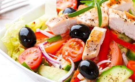 Ensalada De Pollo Al Curry Con Frutas Y Vegetales Delicioso Univision