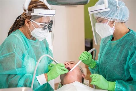 TSB e ASB explorando funções dos profissionais na odontologia