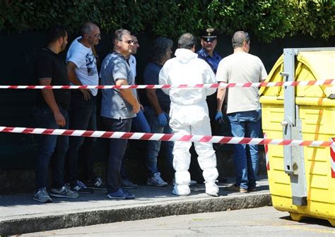 Brescia Cadavere Ritrovato In Un Cassonetto La Repubblica