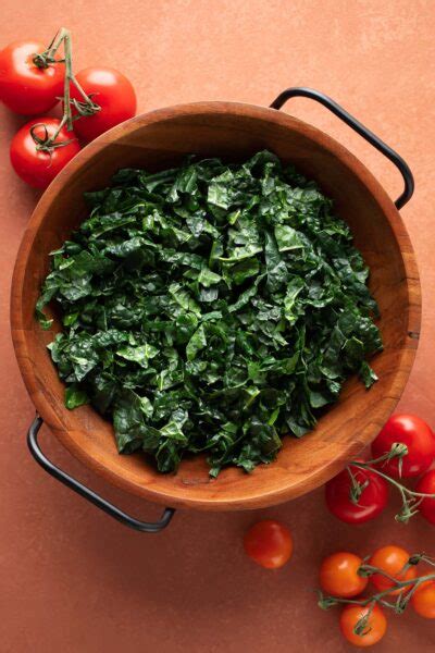 Kale Tomato Salad Peas And Crayons