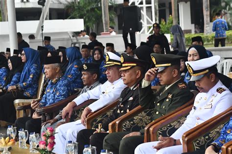 DANYONMARHANLAN IV MENGIKUTI UPACARA DALAM RANGKA MEMPERINGATI HARI