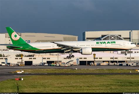 B 16717 EVA Air Boeing 777 35EER Photo By Jhang Yao Yun ID 1307043