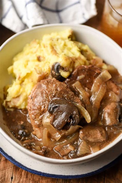 Easy Crock Pot Round Steak With Mushrooms NeighborFood