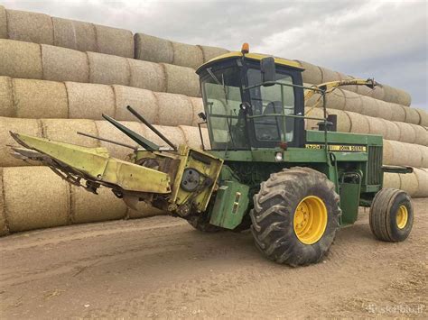 John Deere 5720 самоходные измельчители 1989 m A21463149