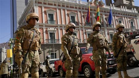 Bolivia detiene a general del Ejército y a excomandante de la Armada