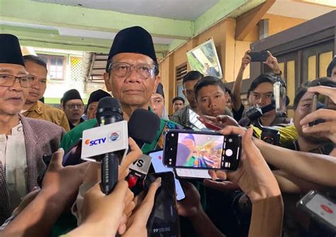 Jokowi Hargai Menteri Mundur Dari Kabinet Mahfud MD Itu Sudah Tugas
