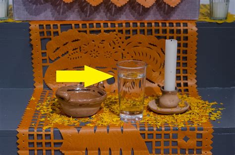 12 cosas que NUNCA deben faltar en tu ofrenda de Día de Muertos y su