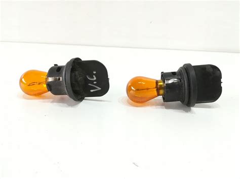 OPRAWKA ŻARÓWKI KIERUNKOWSKAZU OPEL VECTRA C LIFT 12028547116