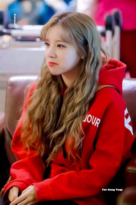 𝐅𝐚𝐢𝐫𝐲𝐭𝐚𝐥𝐞 on Twitter Kpop girls Celebrities Ulzzang korean girl