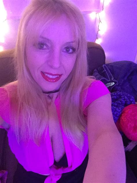 TW Pornstars Lucy Gresty Twitter Stay In With Me Tonight On CH 923