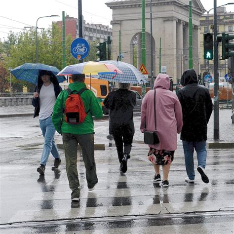 Ondata Di Maltempo Al Centro Nord Allerta Rossa In Emilia Romagna