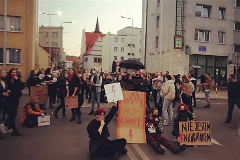 Dziś Strajk Kobiet ponownie wyjdzie na ulice Zobacz listę miast