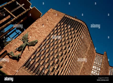 Sir Basil Spence Coventry Hi Res Stock Photography And Images Alamy