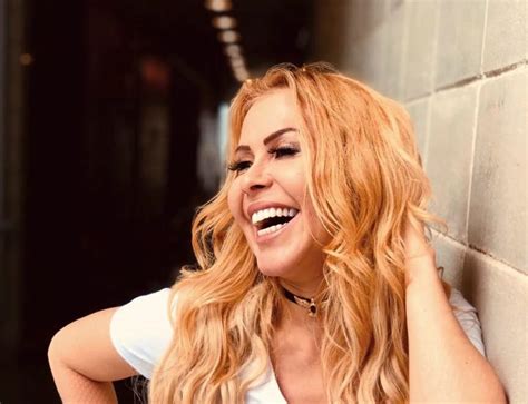 Joelma Muda O Visual E Aparece Totalmente Ruiva Nas Redes Sociais