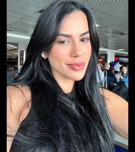 Foto Larissa Tomásia é musa da Império Serrano no Carnaval 2023
