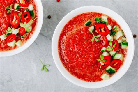 Gazpacho salmorejo y más sopas frías que debes probar