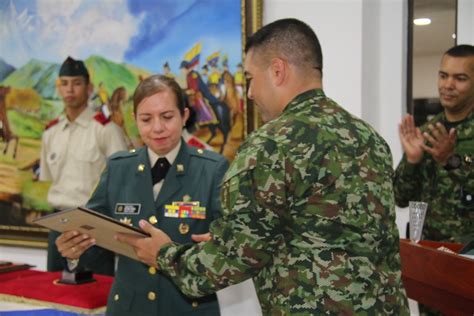 Sargento Mayor del Ejército Nacional on Twitter Aquí más de 25 años