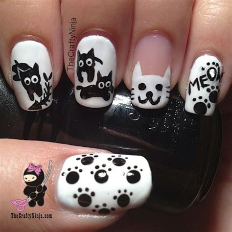 Uñas decoradas con gatos que vas a querer tener