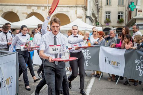 Une nouvelle course des Garçons de café à Bourgoin Jallieu ESSOR Isère