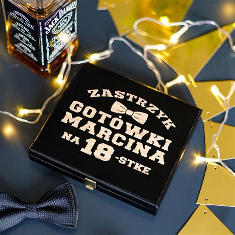 Zastrzyk Got Wki Na Osiemnastk Urodzinowe Pude Ko Na Pieni Dze