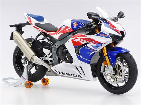 Honda CBR1000RR R FIREBLADE SP 30th Anniversary HLJ