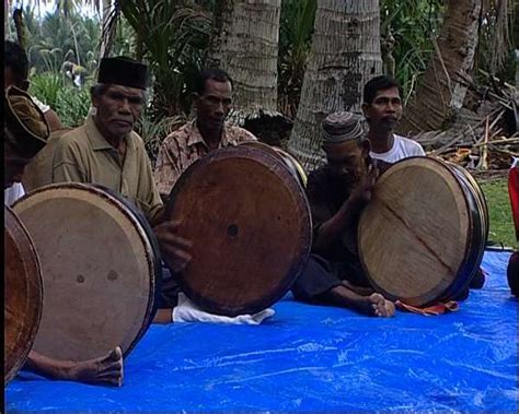 KESENIAN BUDAYA ACEH ALAT MUSIK TRADISIONAL ACEH