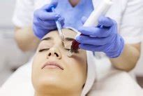 Olhos inchados 8 principais causas e o que fazer Tua Saúde