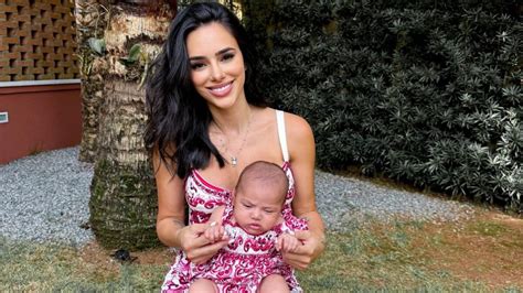 Foto Bruna Biancardi Mora Sozinha Mavie Sua Filha Neymar