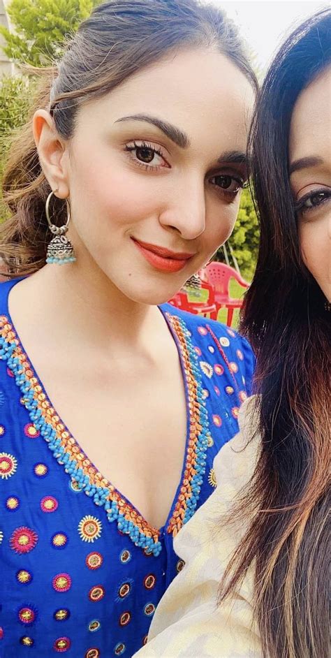 Beautiful Girl Body Beautiful Girl Indian Ms Dhoni Wife Kiara Advani