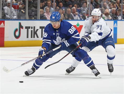 Toronto Maple Leafs Vs Tampa Bay Lightning Game Preview Lines