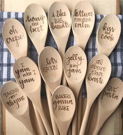 Bois brûlé des cuillères en bois Choisissez parmi une variété de jeux
