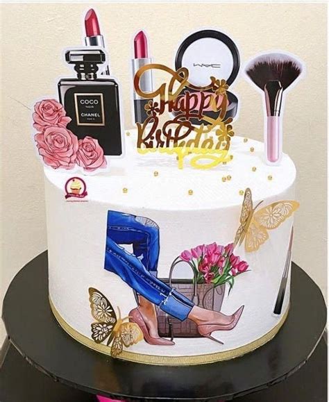 Pin By Emma Ushija On Cakes Womens Pretty Birthday Cakes Simple