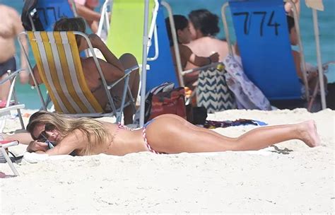 Nicole Bahls Coloca O Bronzeado Em Dia BEAUTIFUL WOMEN 371