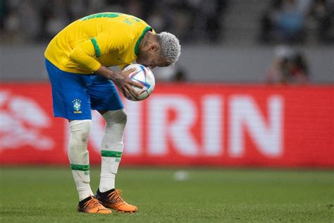 Neymar Passa Por Cirurgia No Joelho Esquerdo Nesta Quinta Jornal De