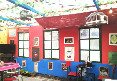 Warung Kopi Sederhana Di Kampung Warna Warni Desain Id