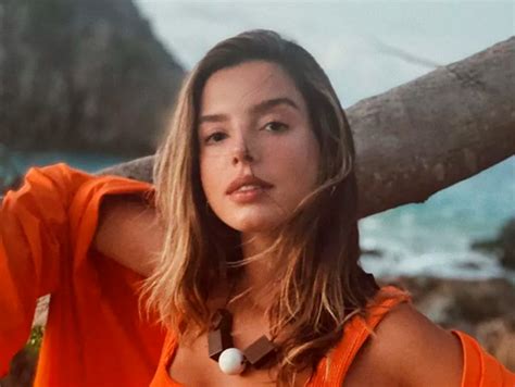 Estrelado por Giovanna Lancellotti filme O Lado Bom de Ser Traída