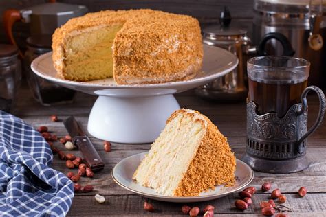 Bolo de amendoim é opção saborosa para o lanche confira a receita