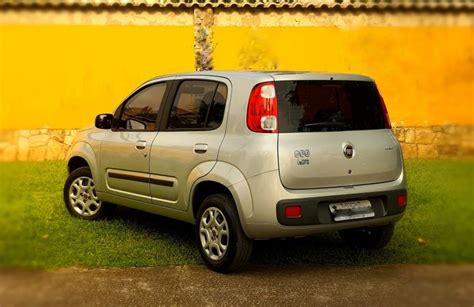 Fiat Uno Vivace 1 0 8V Flex 4p 2012 2012 Salão do Carro 311923