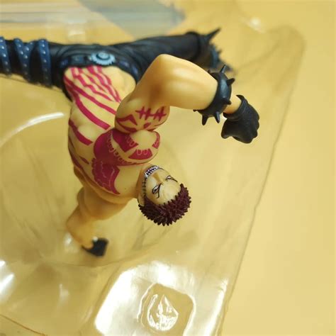Figura Charlotte Katakuri Ichiban Kuji D One Piece Espada Inexpugnable