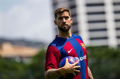 Íñigo Martínez baja para la Supercopa por una lesión en el bíceps
