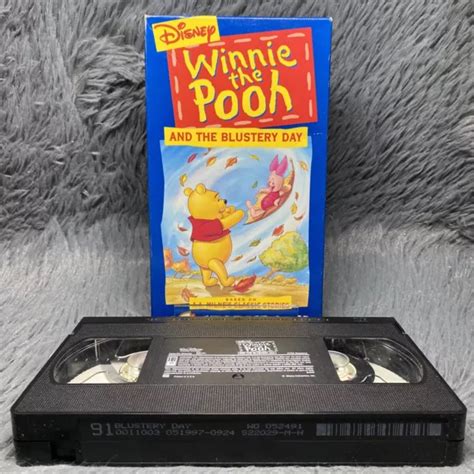 Walt Disney Home Video Vhs Winnie The Pooh And The Blustery Day The