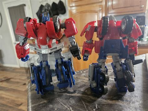 Studio Series Gamer Edition WFC Voyager Optimus Prime 41 OFF