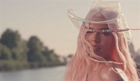 Karol G cuál es la letra de la canción Mi ex tenía razón Mañana