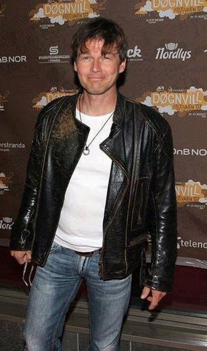 Pin By Sandrinha On MORTEN HARKET In 2024 Aha Band Handsome Men