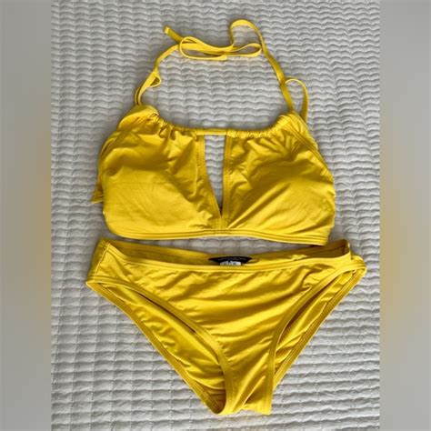 Carmen Marc Valvo Swim Carmen Marc Valvo Bikini Size Large Poshmark